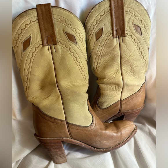 Frye | Shoes | Rare Vintage Fry Boots Size 75 Cream And Brown Leather ...
